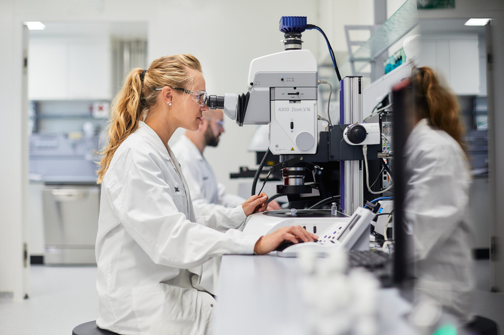 WHITE PAPER - Making Sub-Visible Particles Visible: Innovative ...